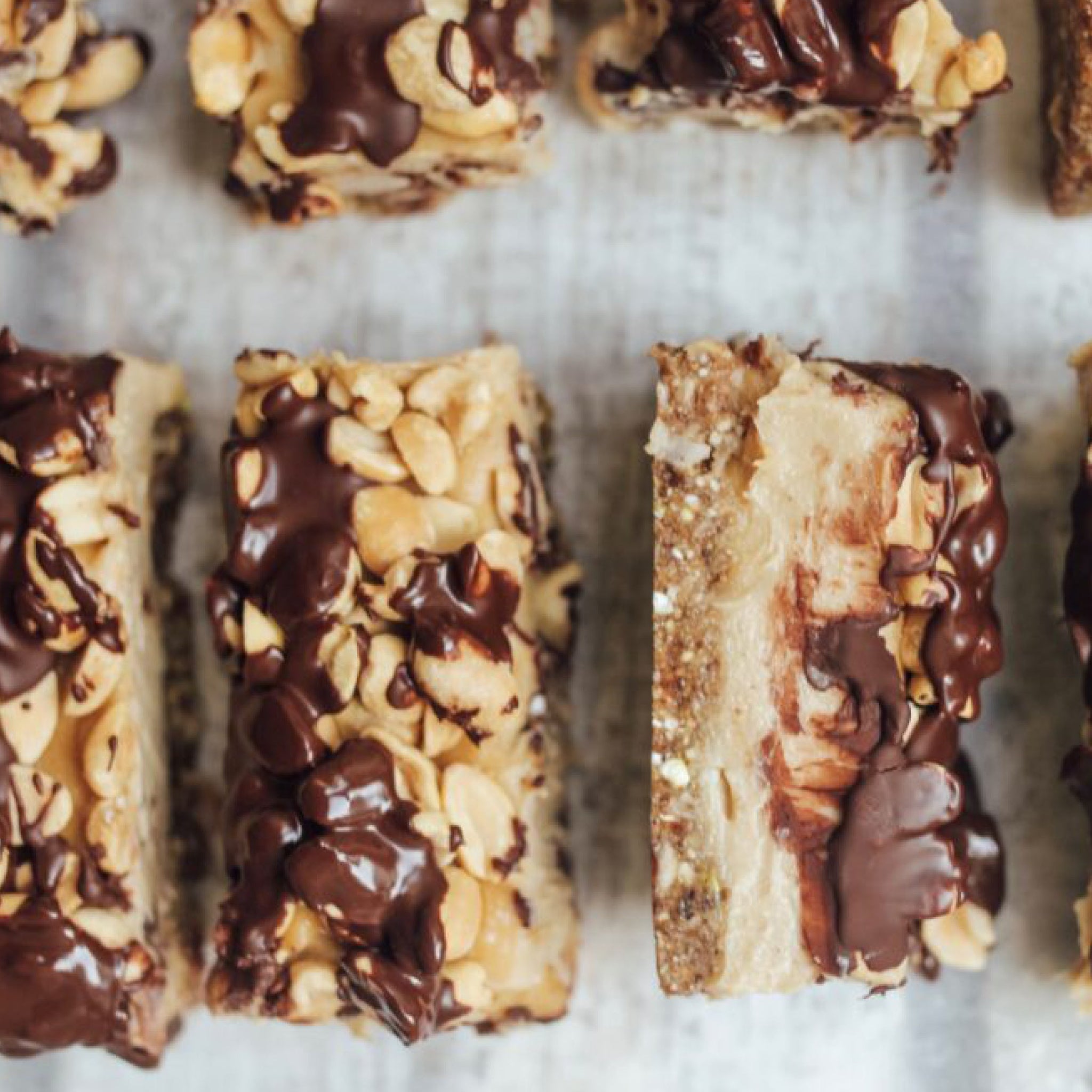 MUST TRY DELICIOUS RAW SNICKERS SLICE